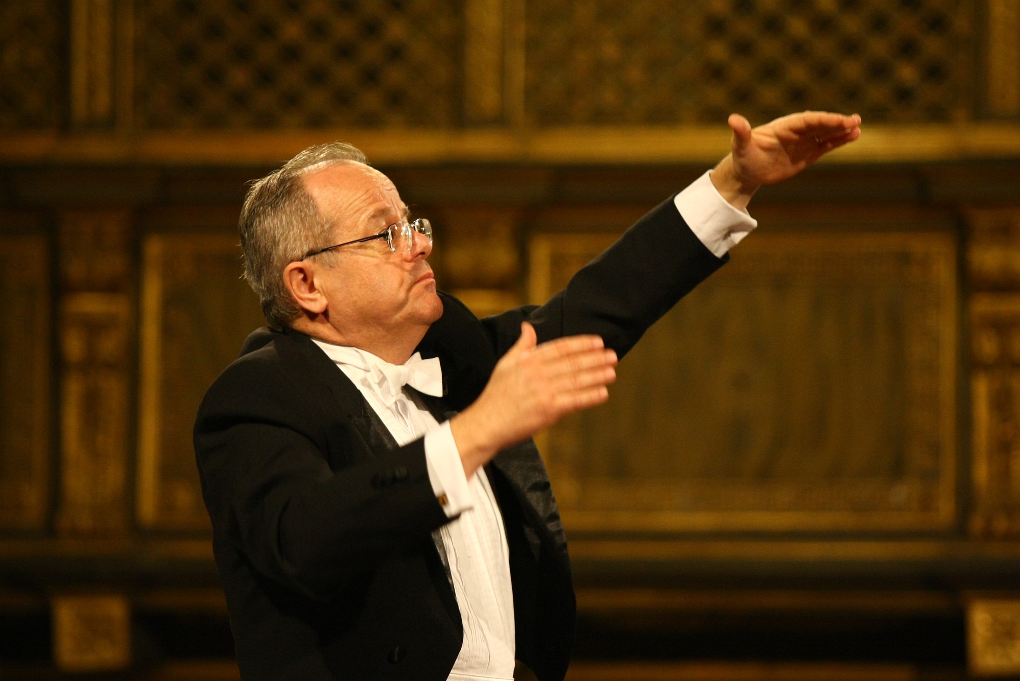 MARIUS POPP - Dirigent. Organist. Pianist.